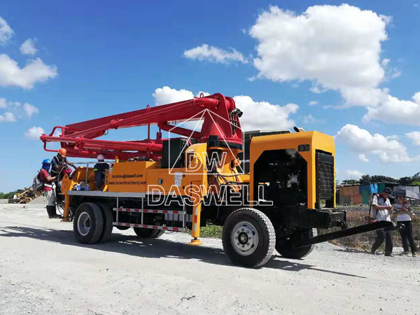 Concrete Boom Pump with Kemampuan Memompa Beton yang Kuat